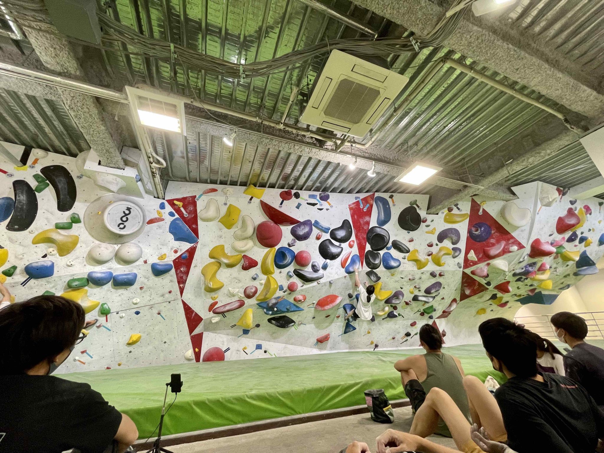 ボルダリングジム＆ショップ B-PUMP TOKYO 秋葉原